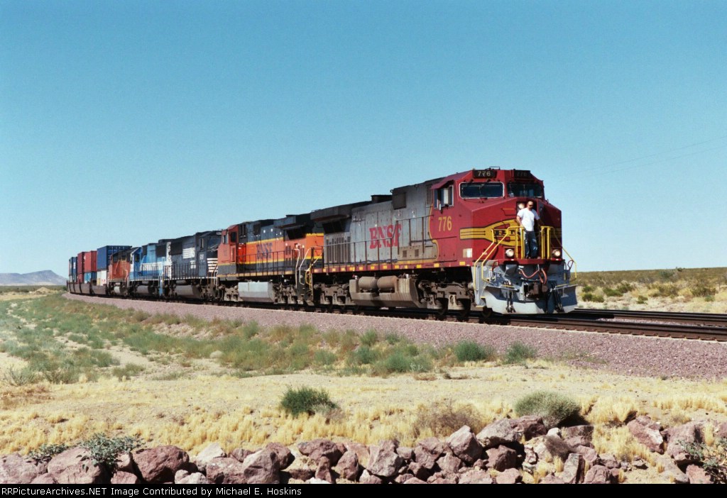 BNSF 776